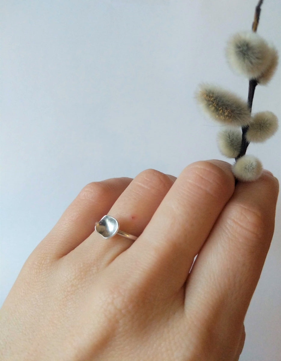 Small Stone Ring – Clarissa Long